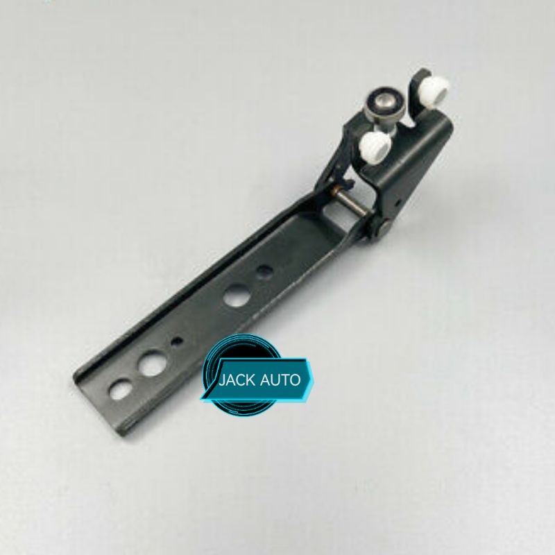 DOOR ROLLER NISSAN URVAN E25 (CENTER) | Shopee Malaysia