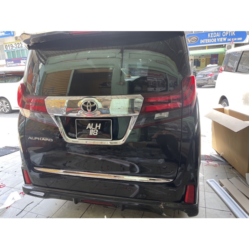 TOYOTA VELLFIRE ALPHARD AGH30 REAR PLATE CHROME | Shopee Malaysia