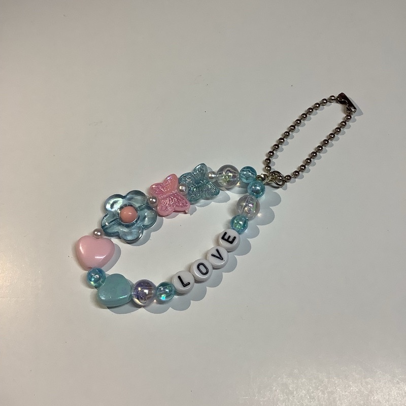 beaded keychain/keyring with alphabets (akistuudio) | Shopee Malaysia