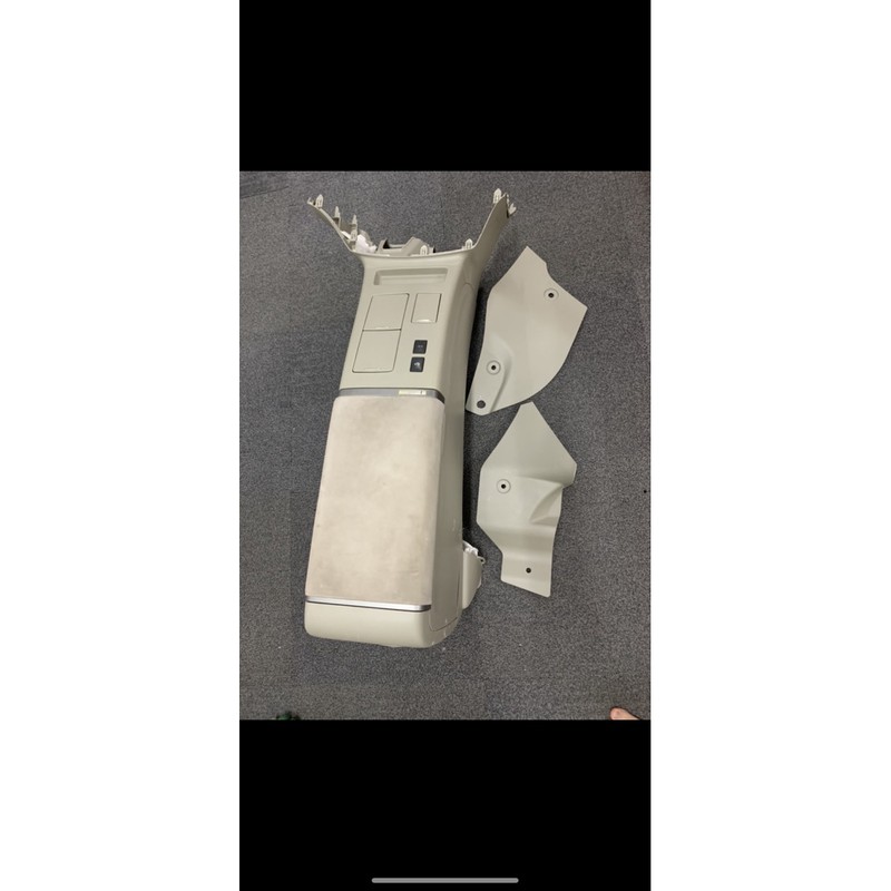 Toyota estima acr50 console box | Shopee Malaysia