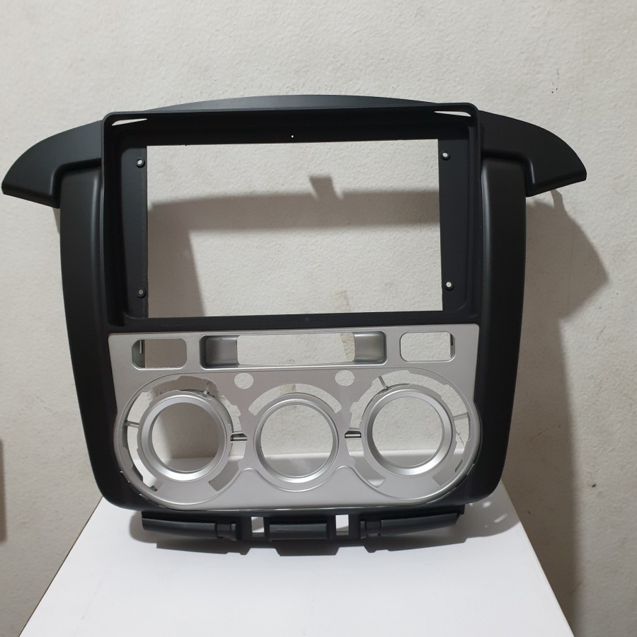 Toyota Innova G 2011 - 2015 9 inch android head unit Frame | Shopee ...