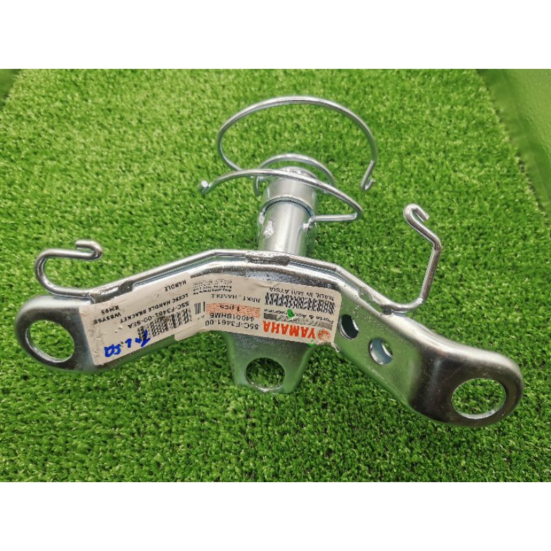 Stok Sedia Ada 55C-F3461-00 Yamaha LC135 V2-V7 55D 55C Handle Tapak Handle Bracket Fork T ...