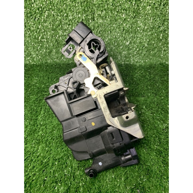 Mercedes Benz W210/W202 FRONT door lock | Shopee Malaysia