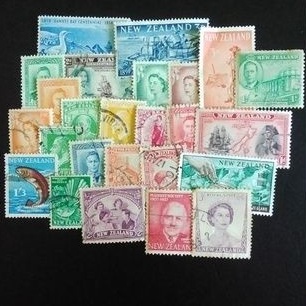 25 pcs old New Zealand postage stamps random pick (photo show sample ...
