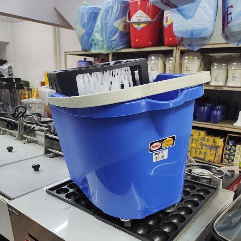 RAYACO HEAVY DUTY COMMERCIAL MOP BUCKET WITH WHEEL/Plastic Mopping pail ...