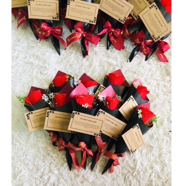 [OFFER] Single Rose bouquet/Jambangan bunga ros | Shopee Malaysia