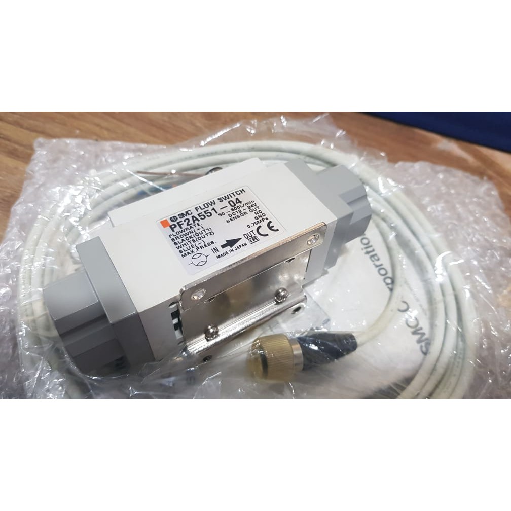 SMC® PF2A551-04 Pneumatic Flow Switch, Remote Display, 12 Female BSPT Threaded | Shopee Malaysia