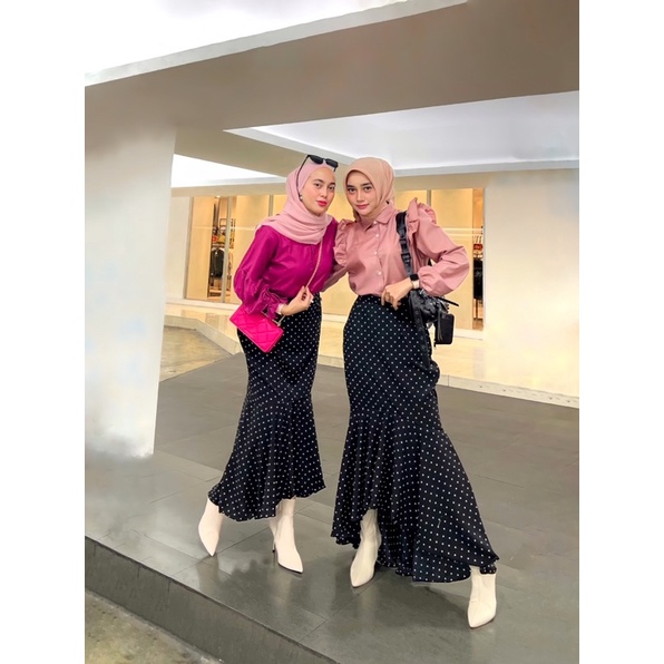 Mermaid SKIRT KA NABILA BY MAEZULA Imported ZARA Material And TITANIUM ...