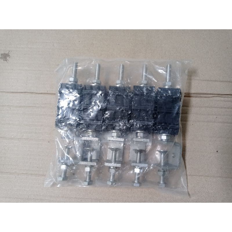 Tower cable clamps contain 3 cables, 1 plastic, contains 5 clamps ...