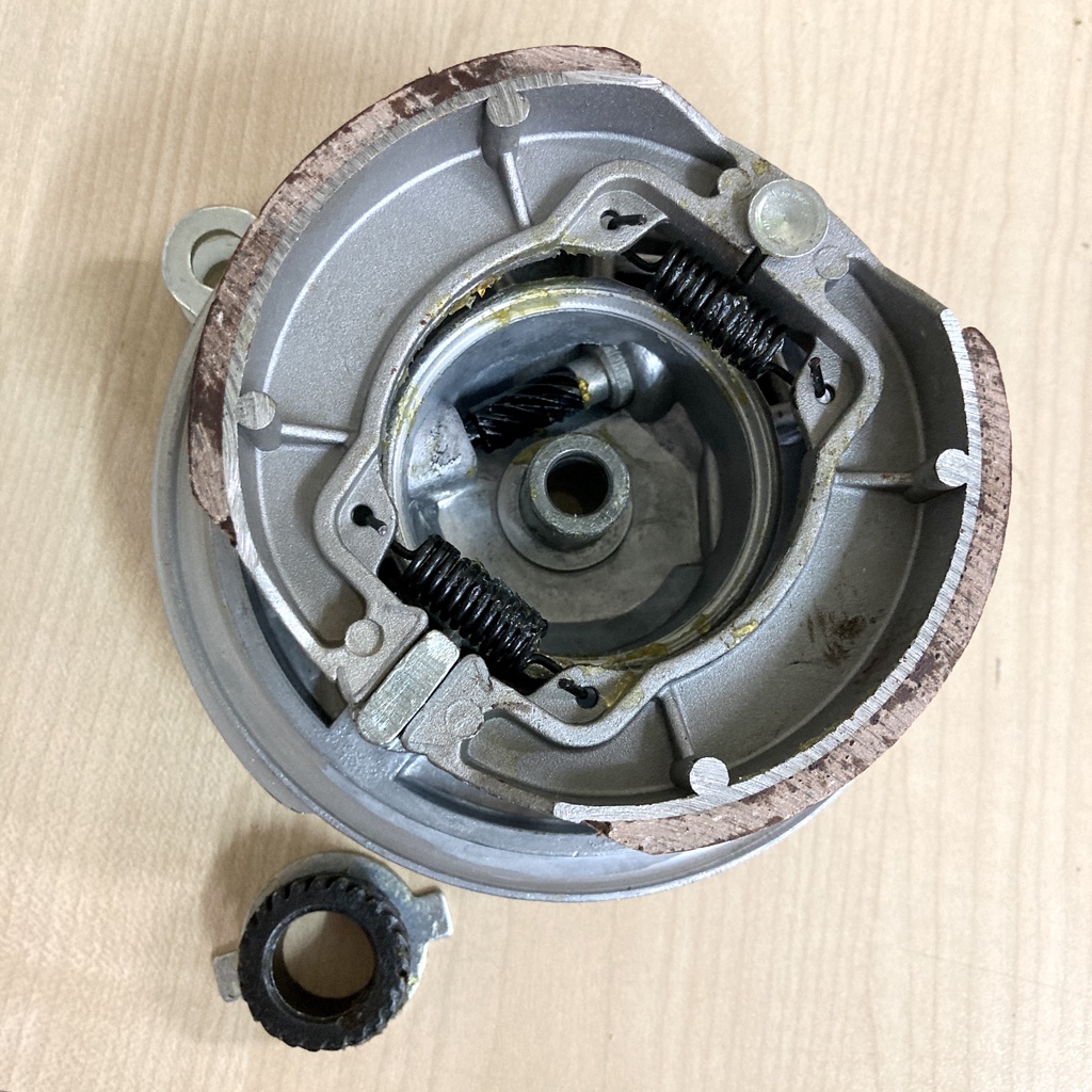 Modenas Kriss Front Brake Hub Panel COMPLETE with Brake Shoe KRISS110 ...