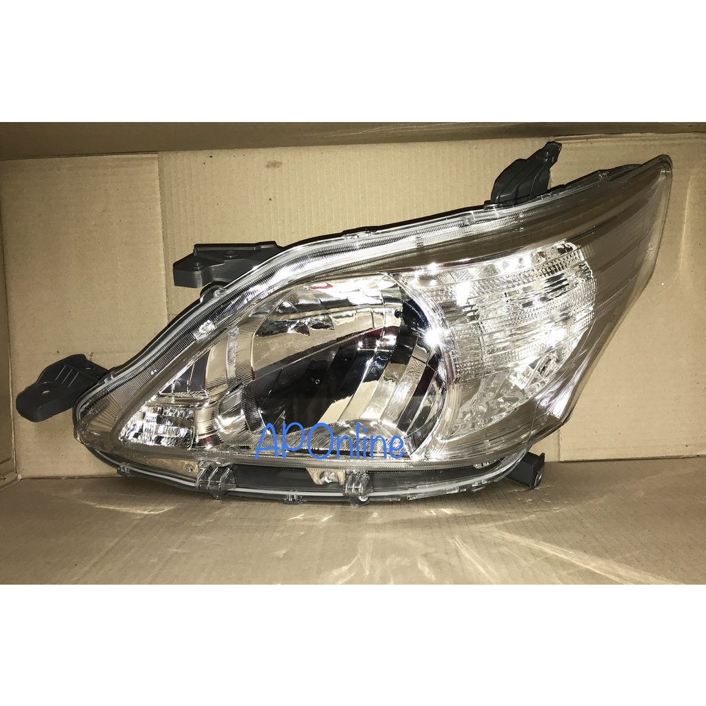 Toyota Innova 2011-2014 Head Lamp, Head Light, Lampu Depan (TYC)(2nd ...