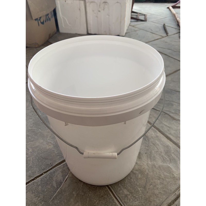 OFFER Plastic Pail Bucket Food Grade USED with lid 6l RECYCLE Plastic ...