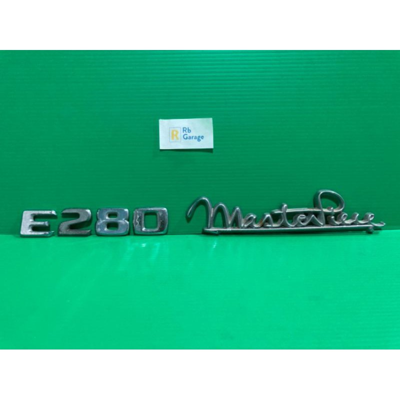 Mercedes w124 masterpiece emblem(used) | Shopee Malaysia