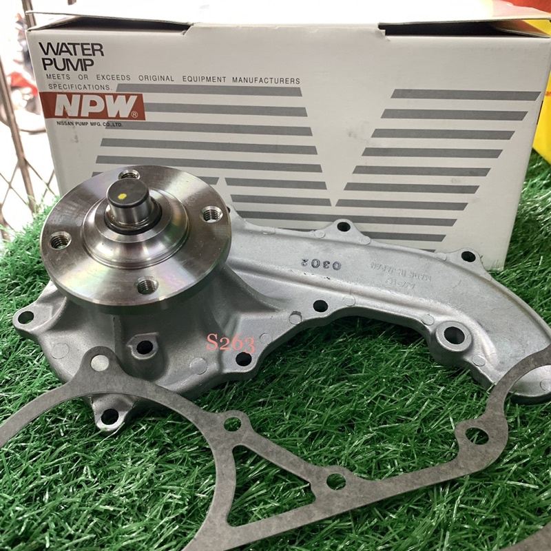 NPW JAPAN TOYOTA INNOVA FORTUNER HIACE PETROL WATER PUMP JAPAN T-152 ...