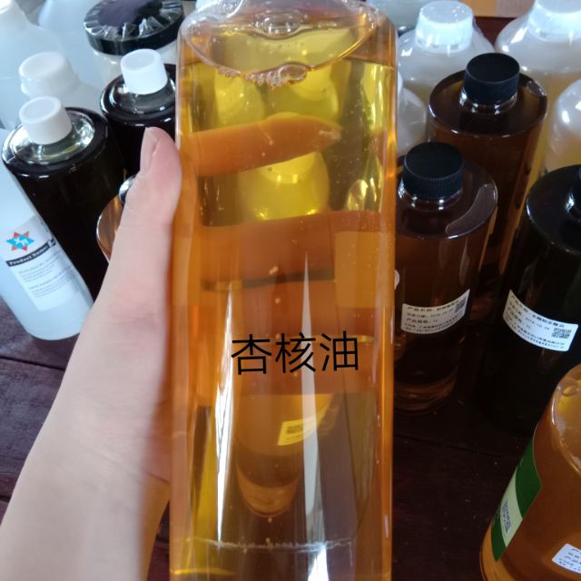 *READY STOCK*Apricot kennel oil 杏核仁油 1000g/1kg 基础油 base oil 手工皂 /口红/护肤品 ...