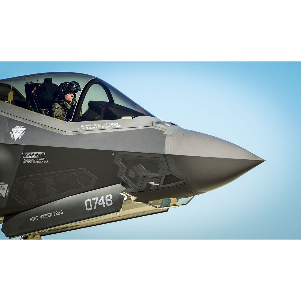 Academy 1/72 – USMC F-35B Lightning II – US F35 Stealth Aircraft ...
