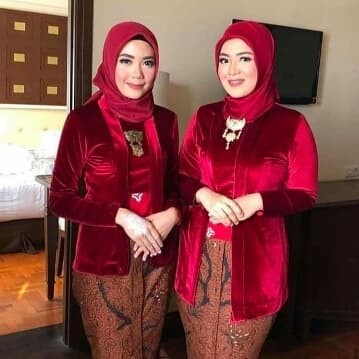 Clothing ADAT Java Women KEBAYA BLUDRU KUTU New Cheap Cartini Smooth ...