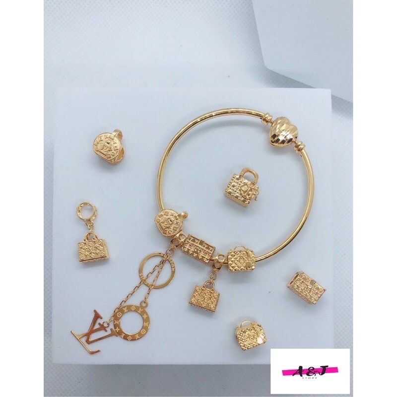 Exclusive Branded Bag Charms 916 Gold😍 | Shopee Malaysia