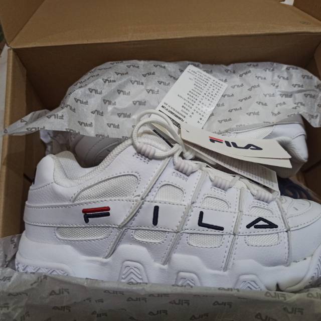 (Ready) 1 / 2 FILA BARRICADE XT 97 LOW FILA X BTS JUNGKOOK original ...