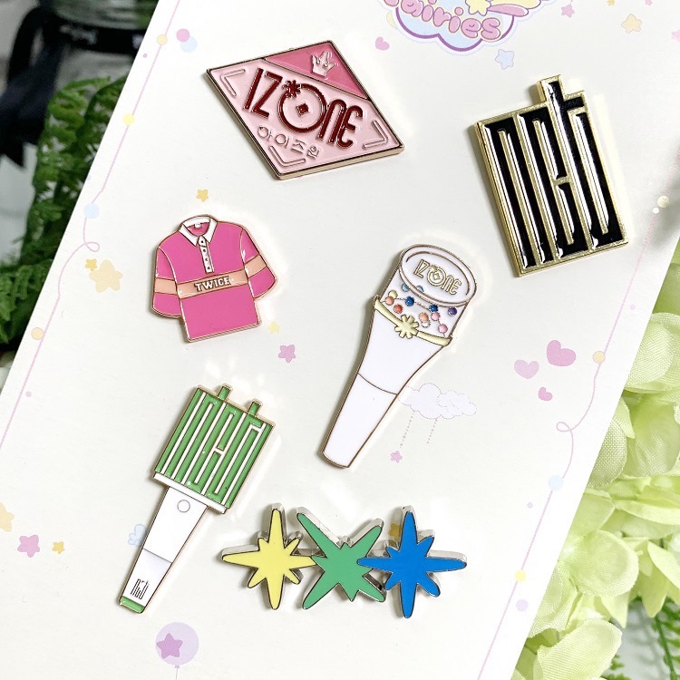 IZONE TXT TWICE NCT Metal Brooch badge chest pin plate hanging on the ...