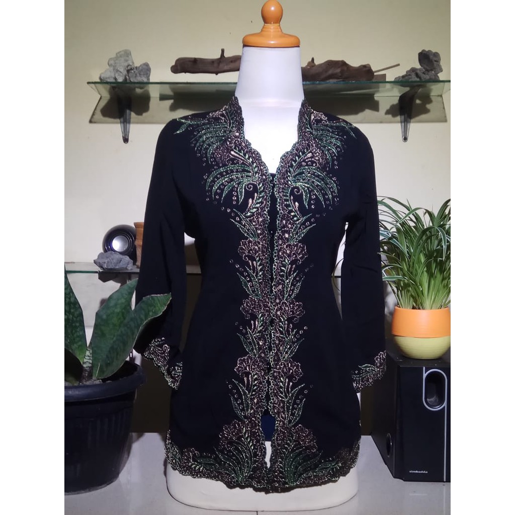 HITAM MANUAL EMBROIDERED BLACK NCIM KEBAYA / BLACK KEBAYA / TRADITIONAL ...