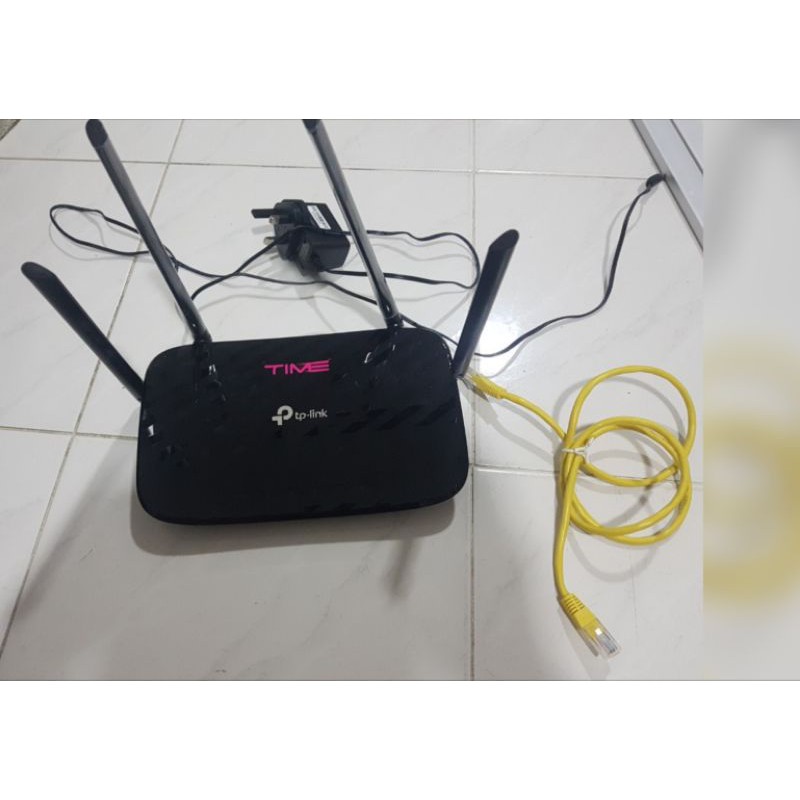 Tp -link AC1350 Wireless Dual Band Gigabit Router Model :EC230-G1 (used ...