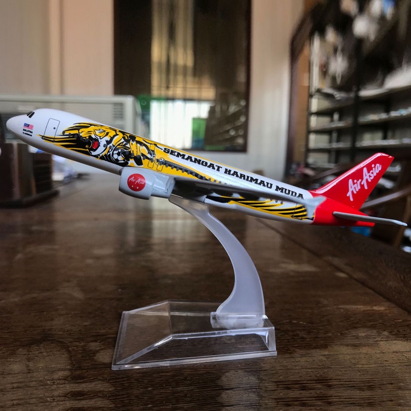 Malaysia Airlines AirAsia Plane Model Boeing 737 747 Airbus 320 Die ...