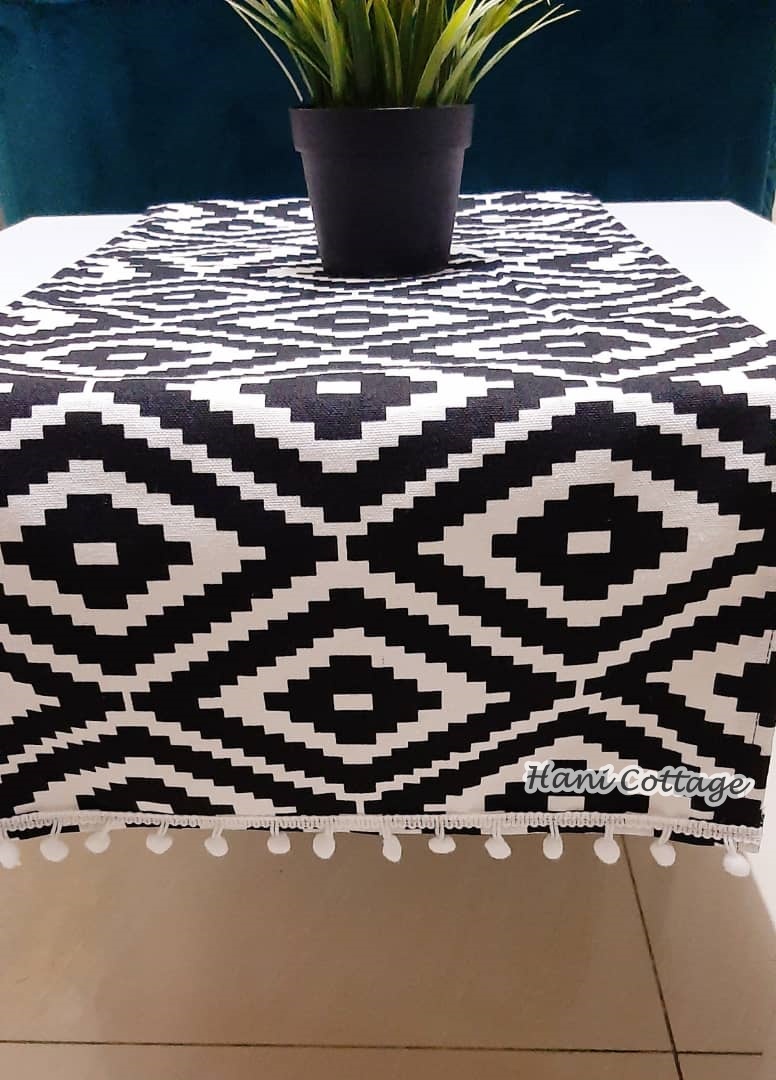 Alas Meja IKEA Lack Side Table/ Table Runner / Lappljung Ruta Pattern ...