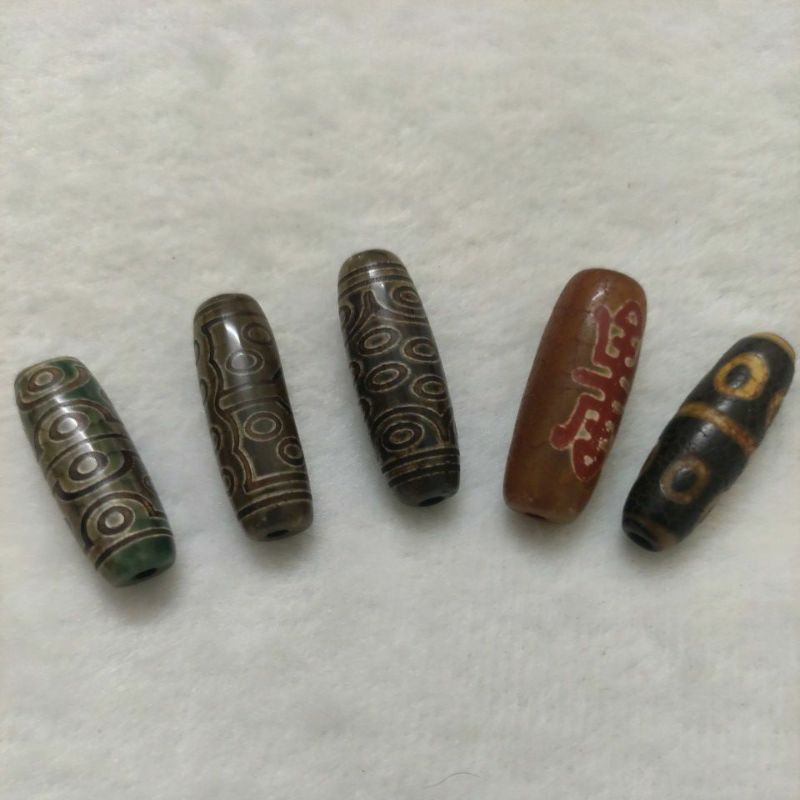 100% natural red and green leather dzi beads100%天然红绿皮天珠 | Shopee Malaysia