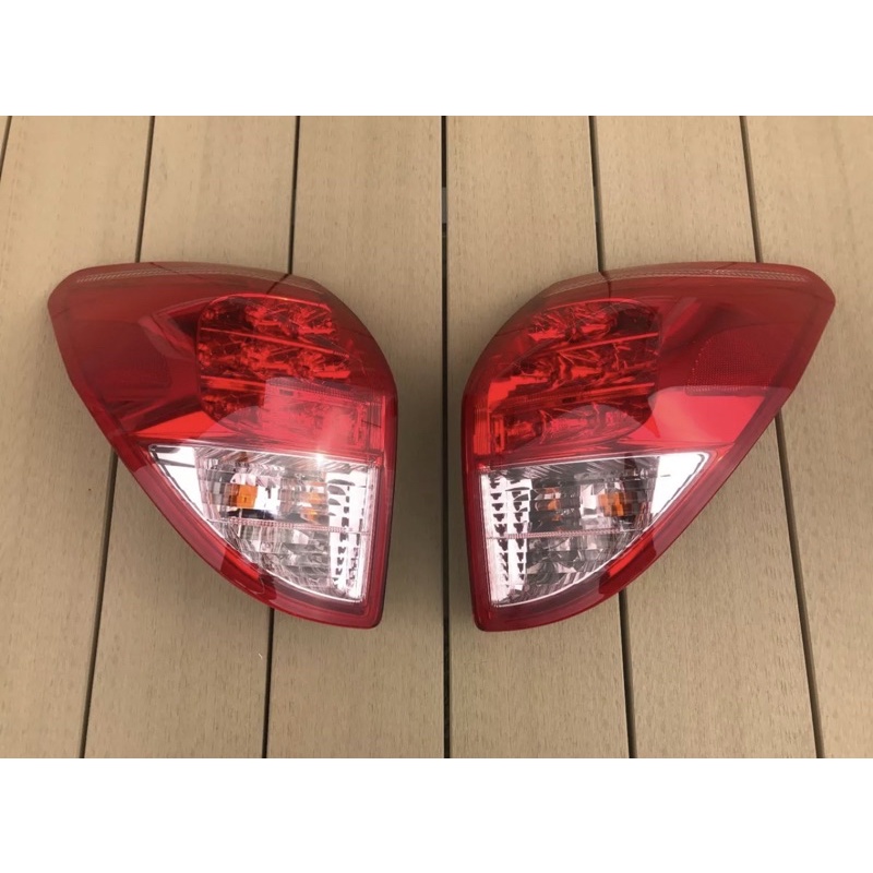 Toyota Rav4 / Vanguard Tail Light 🇯🇵 | Shopee Malaysia