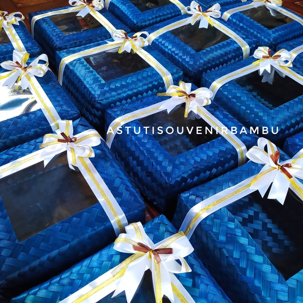 A PAIR OF 25CM SPECIAL COLOR MICA RIBBON BESEK souvenir besek, bamboo ...