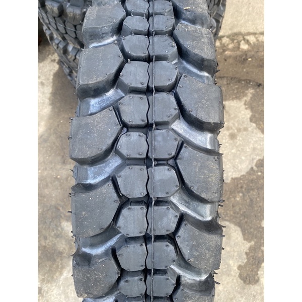 (700-15) Tayar lori 1Ton&3Ton siap celup bunga lipan (MS Sirim ...