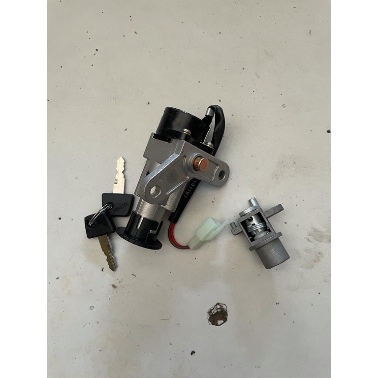Jupiter z vega r new ignition key is a set with seat lock | Shopee Malaysia