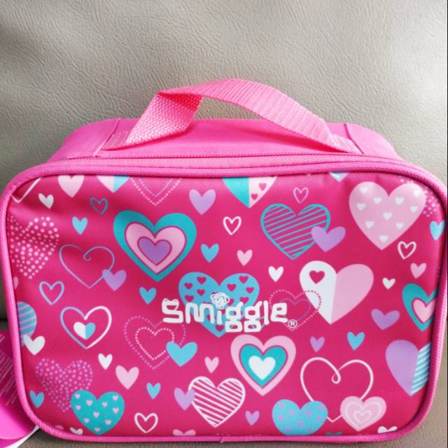 Giggle BY SMIGGLE LUNCHBOX ORIGINAL SMIGGLE CHILDREN'S LUCKY PLACE ...