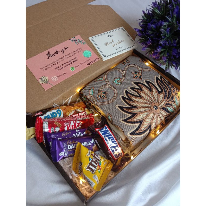 READY STOCK & FREE GIFT 🎁 GIFT BOX SET KAIN BATIK DAN CHOCOLATE / HAPPY ...