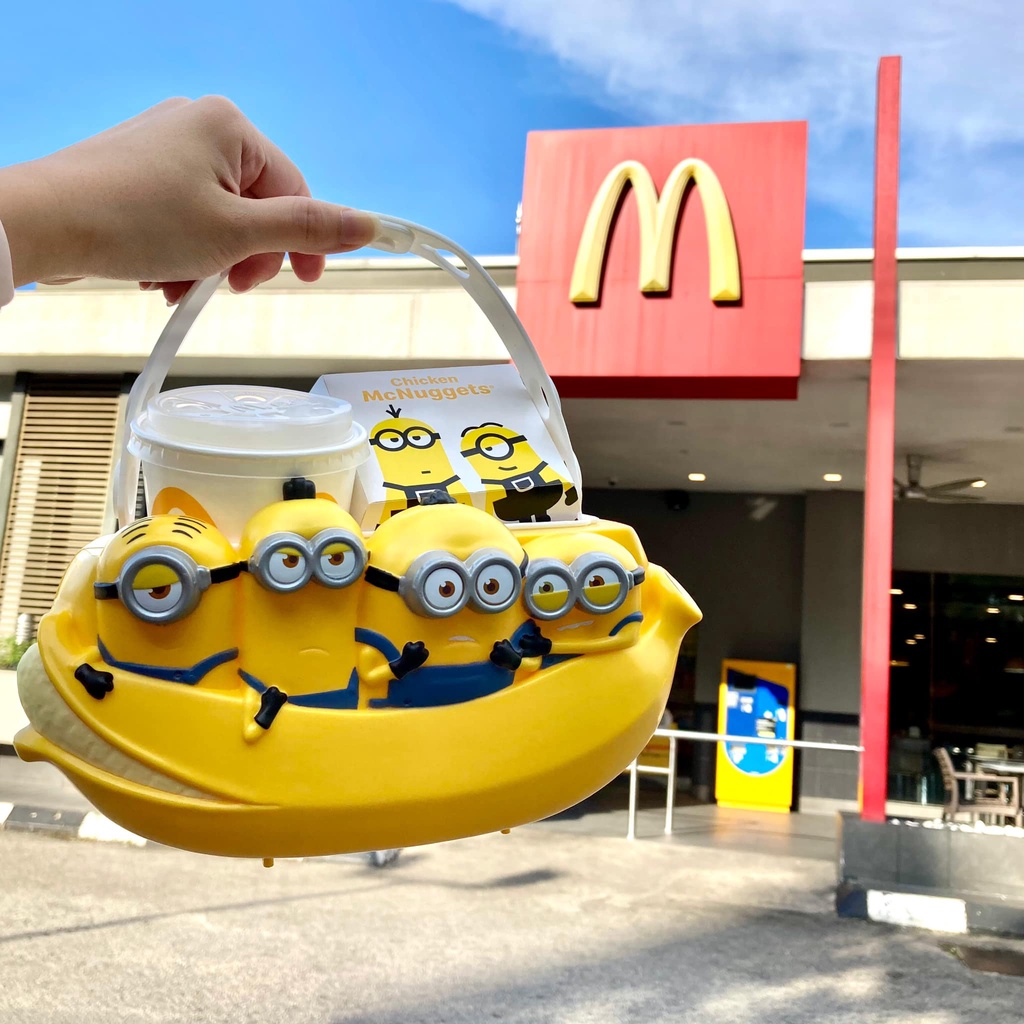 Limited Edition McDonald's Minions Carrier with 100% New Packaging ... Limited Edition McDonald's Minions Carrier with 100% New Packaging ...