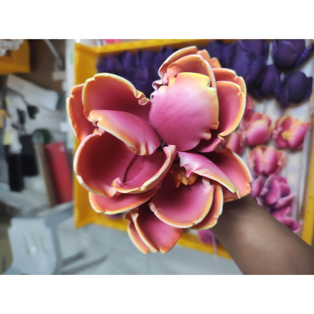 Tulips dark evening 02 Pink Yellow edible cake topper Gumpaste Flower ...