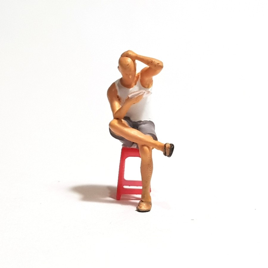 Figure Pon Playing Card Sitting Scale 1-64 diorama miniature - painted ...