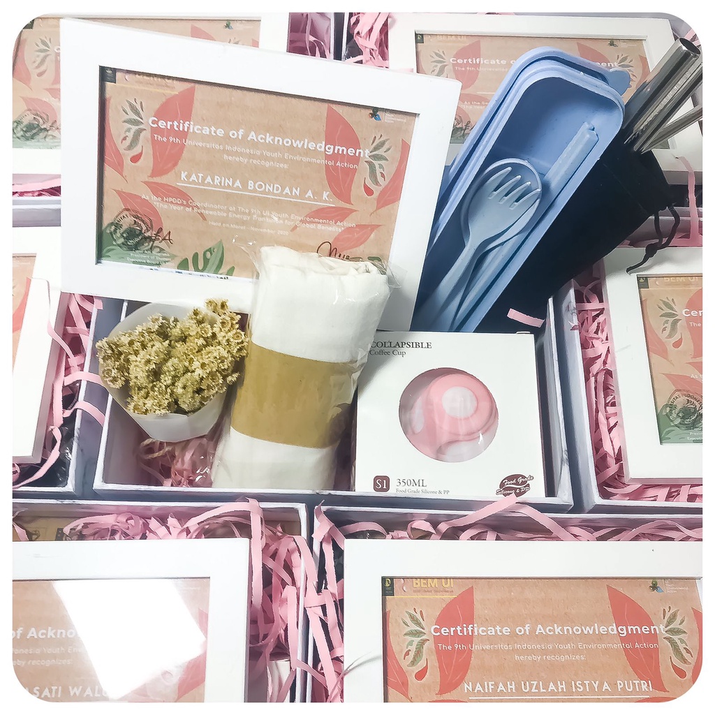 Custom Hampers Package S&C Graduation Gift / Graduation Gift Box ...