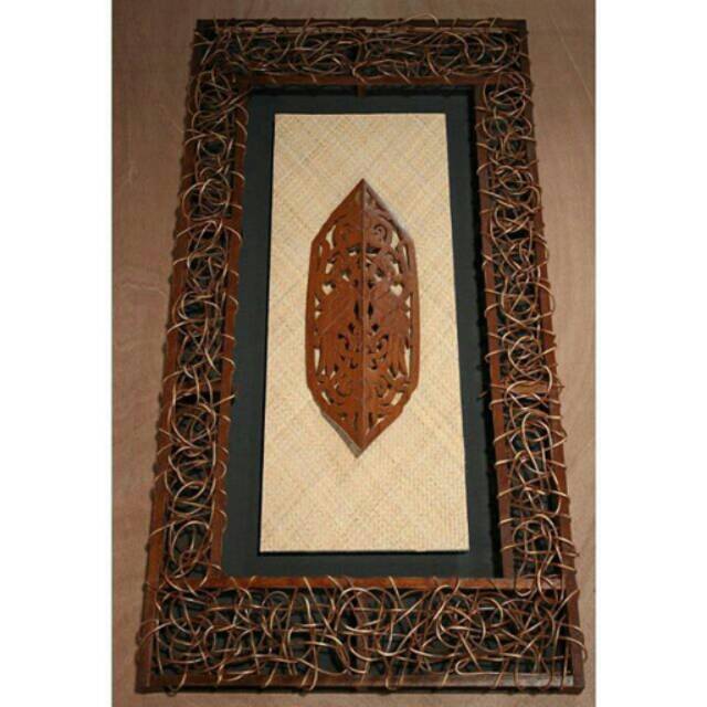 KAYU HIASAN DINDING Shield Wall Decorations, Rattan Wooden Wall ...