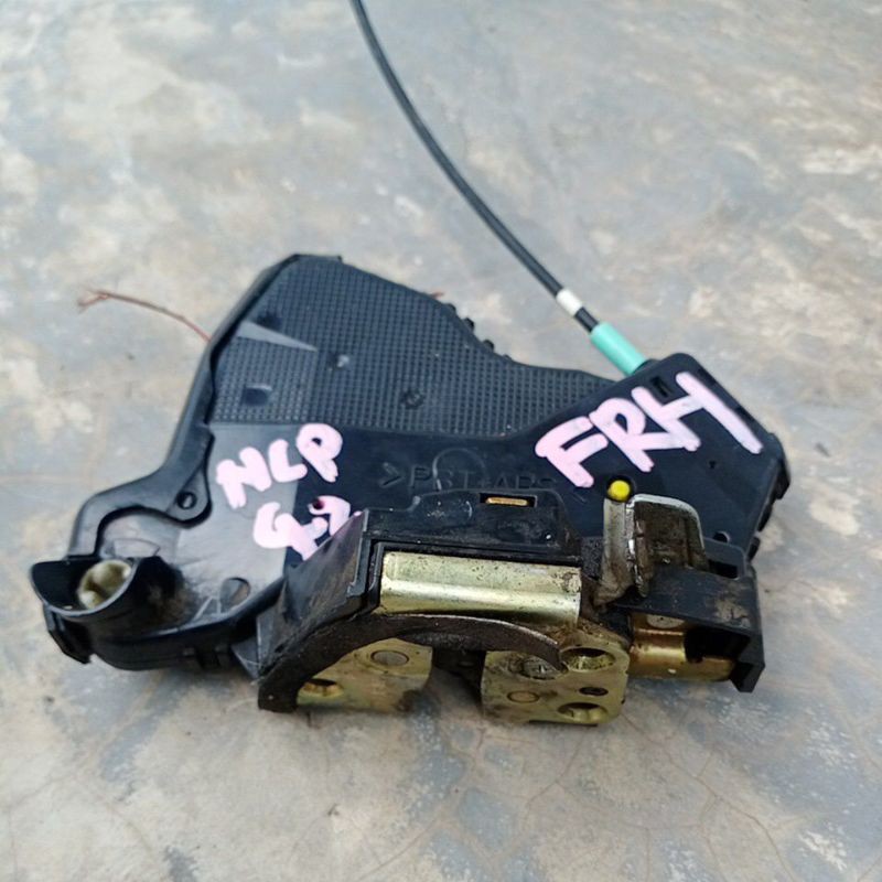 TOYOTA NCp42 center inner lock FRH driver 5wire | Shopee Malaysia