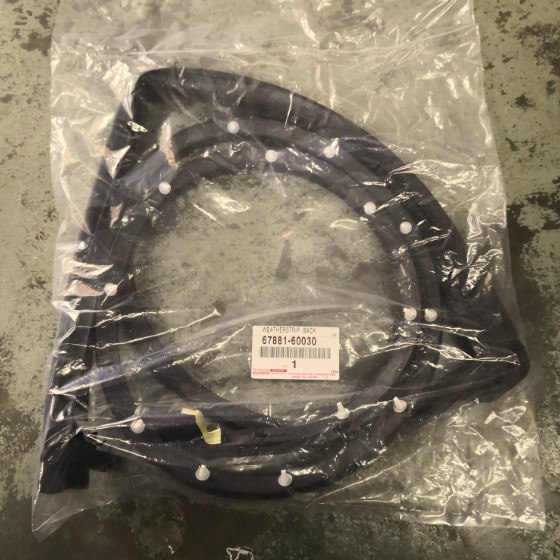TOYOTA LAND CRUISER BACK DOOR WEATHERSTRIP | Shopee Malaysia
