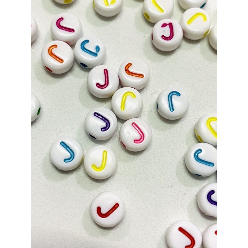 Alphabet Beads 50pcs Huruf J | Shopee Malaysia