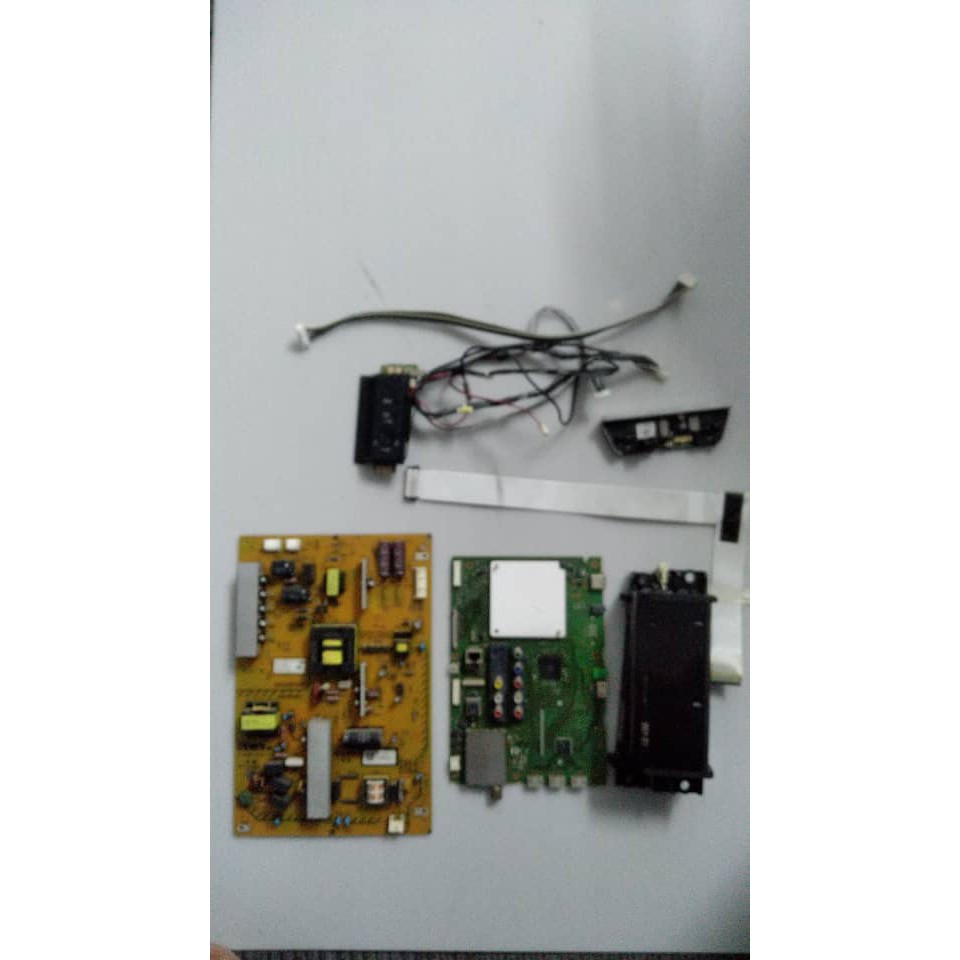 (274) Sony KDL-46W704A Mainboard, Powerboard, LVDS, Cables, Sensor ...