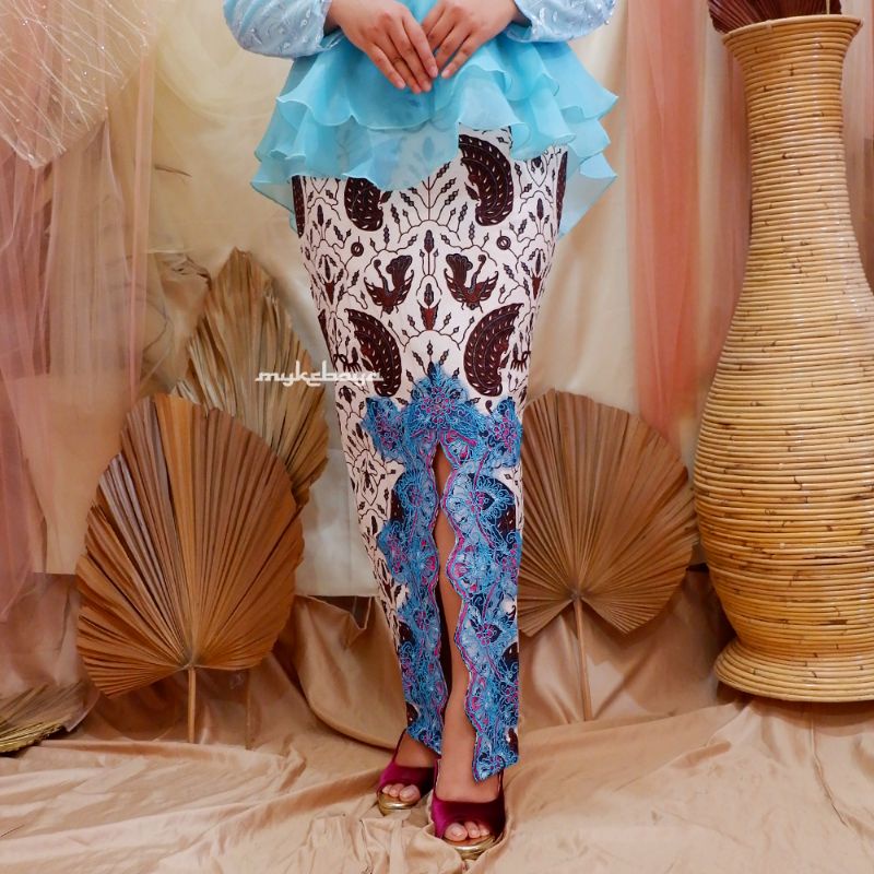 Subordinate Kebaya Batik Skirt Cotton Paste Lace Cornelly Span Long ...