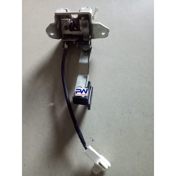 AXIA REAR BONNET LOCK (lock bonet belakang) | Shopee Malaysia
