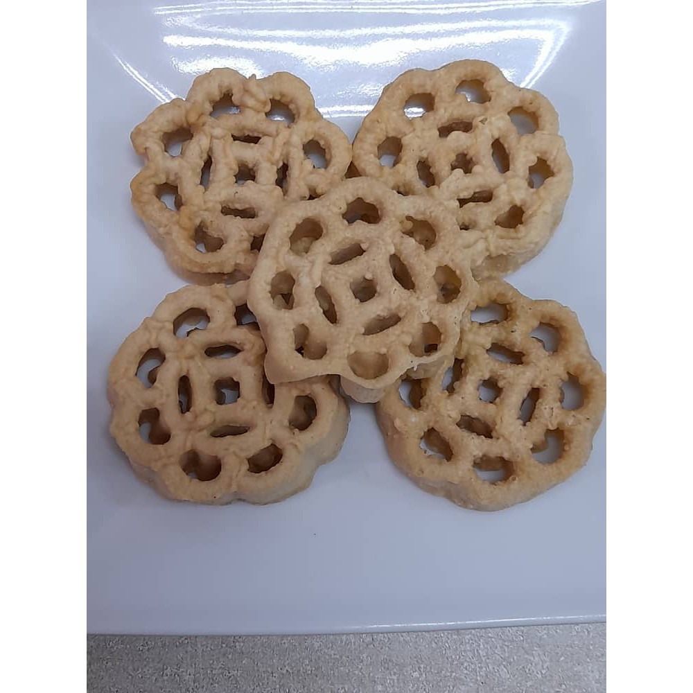 [ READY STOCK ] KUEH ROS Fresh Rose Cookies | Kuih Ros | Kuih Loyang ...