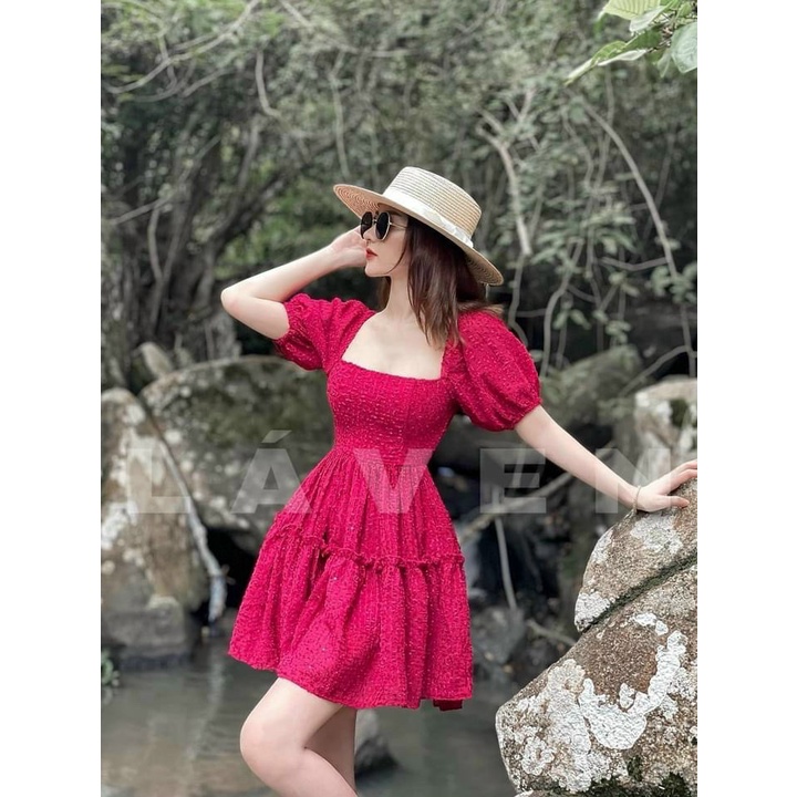 Puffed sleeve dress with flared layered foam shape (with breast pad ...