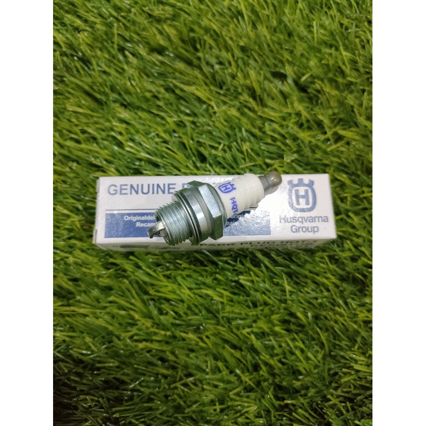 Husqvarna HQT-1R Spark Plug For Chainsaw and Brush Cutter and Knapsack ...
