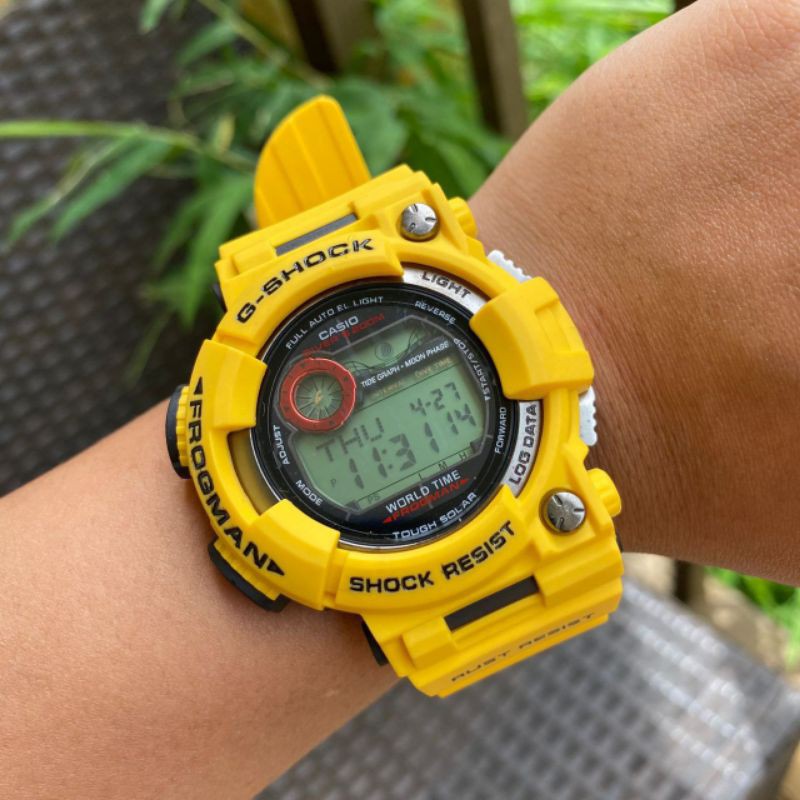 GSK FROGMAN GWF-T1030E-9JR 30TH ANNIVERSARY LIGHTNING YELLOW GSK FROGMAN GWF-T1030E-9JR 30TH ANNIVERSARY LIGHTNING YELLOW
